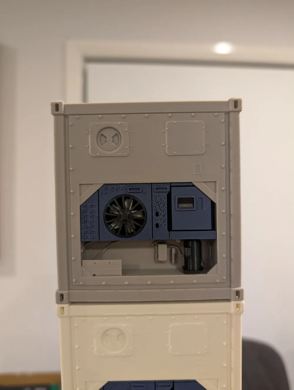 conteneur maritime réfrigéré - Modèle d'Impression 3D Gratuit - MakerWorld