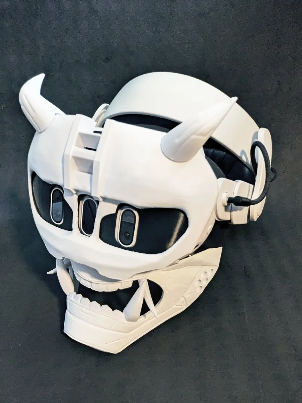 Cyber Oni Mask for Quest 3 - Free 3D Print Model - MakerWorld
