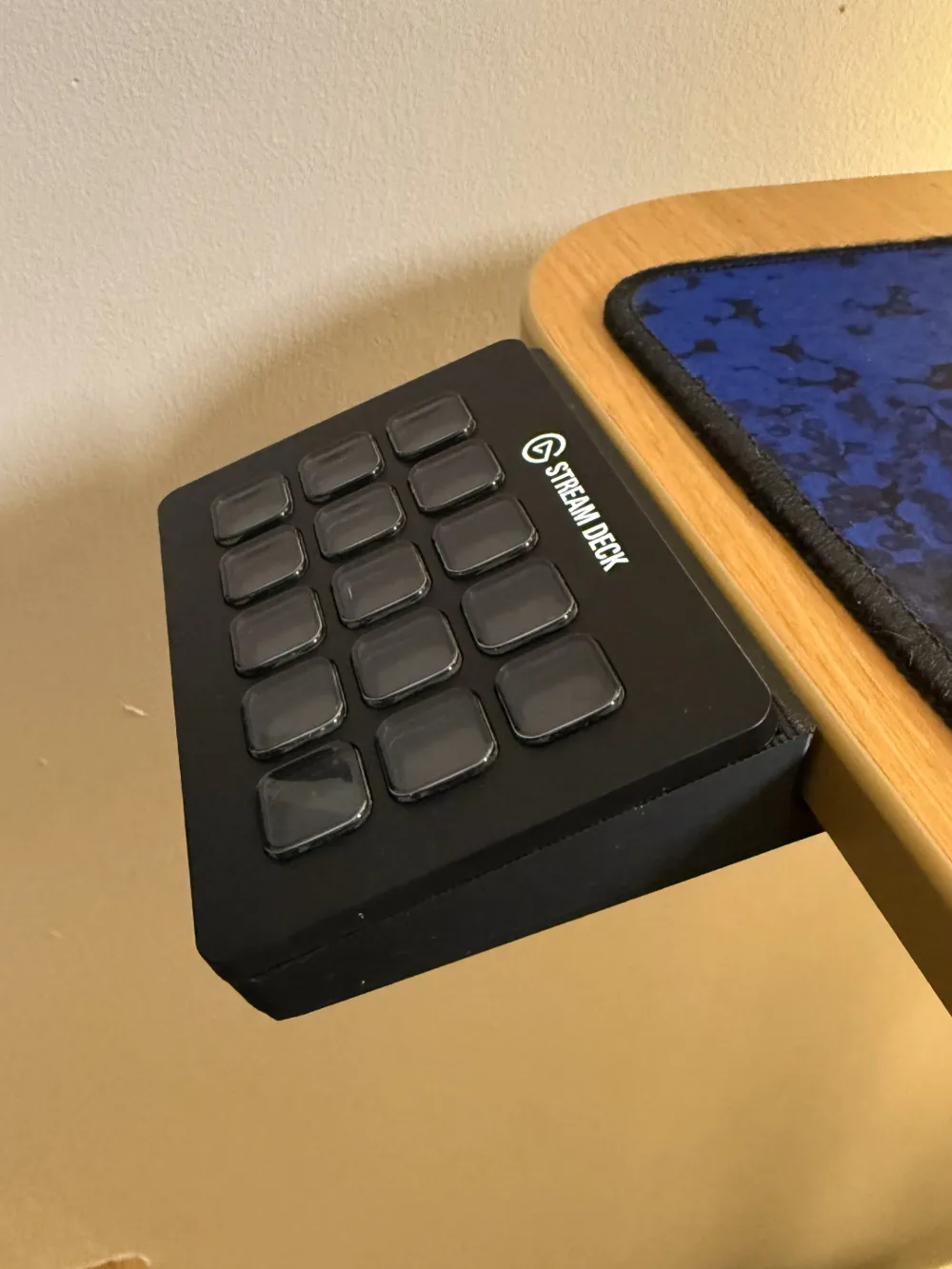 Elgato Stream Deck Desk Mount by PetaBytez MakerWorld: Download Free 3D ...