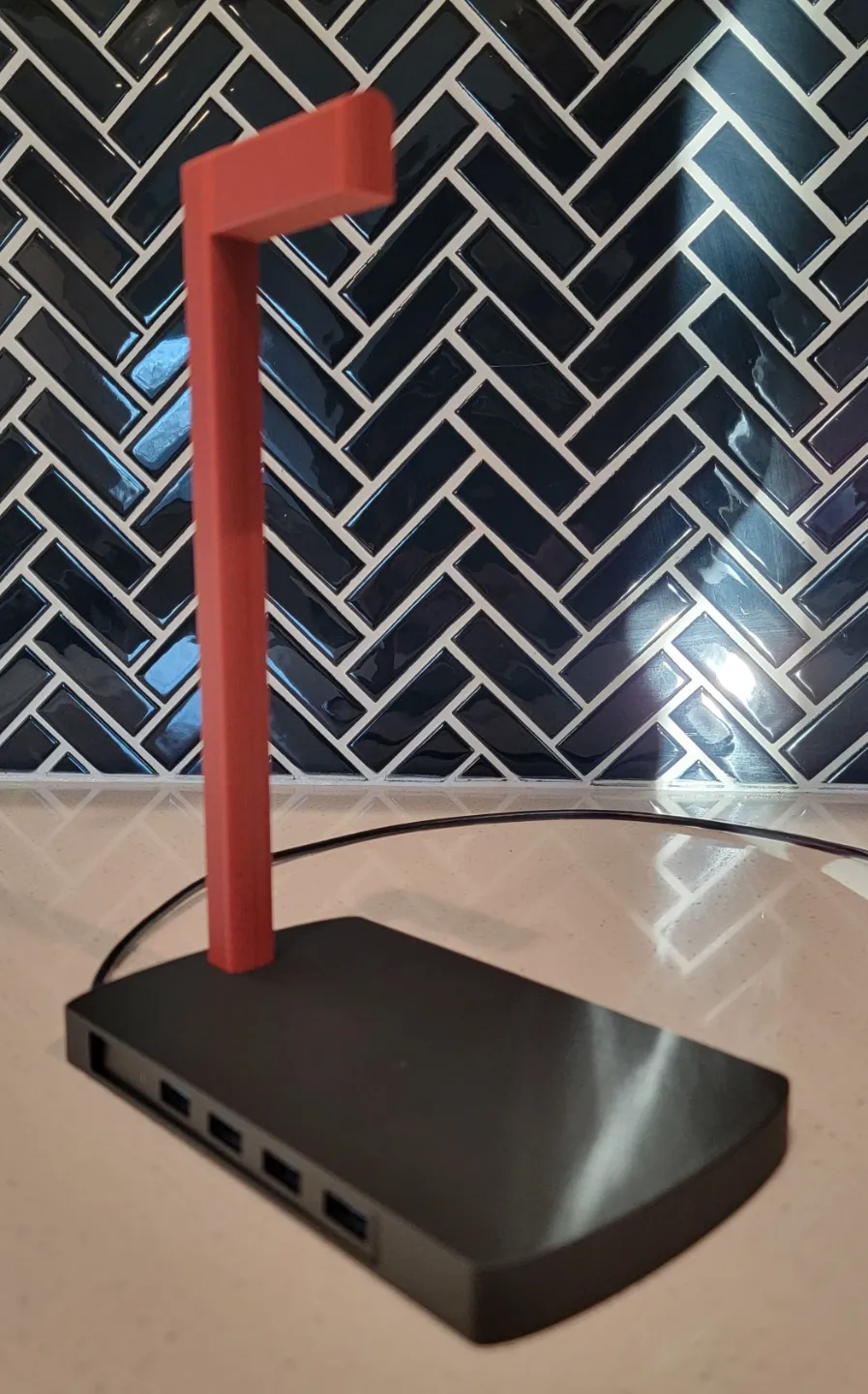 Headphone Stand with Optional USB Hub - Anker by 3dArtByDesign - MakerWorld