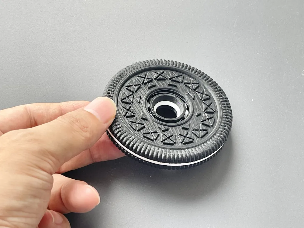3D Printed Fidget Spinner Dart (Oreo) by 上进的up主 MakerWorld: Download ...