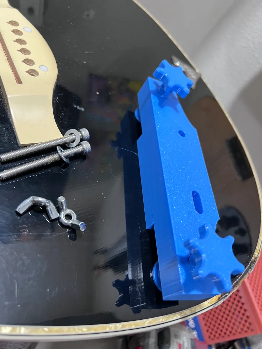 Acoustic guitar bridge clamp by boss hogg - MakerWorld