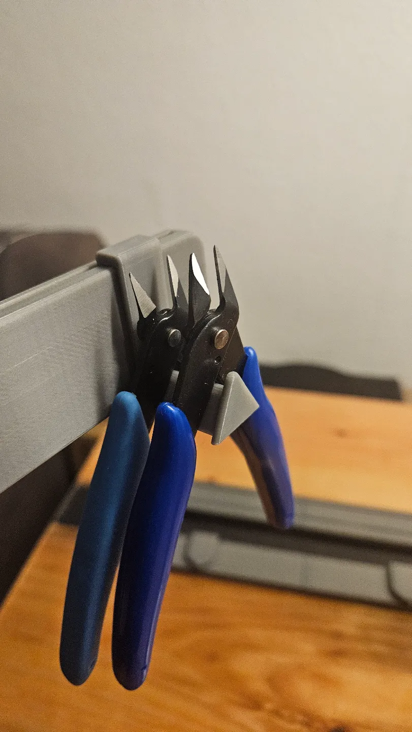 Modular Tool Holder for with and without AMS Riser V2 by NormanT ...