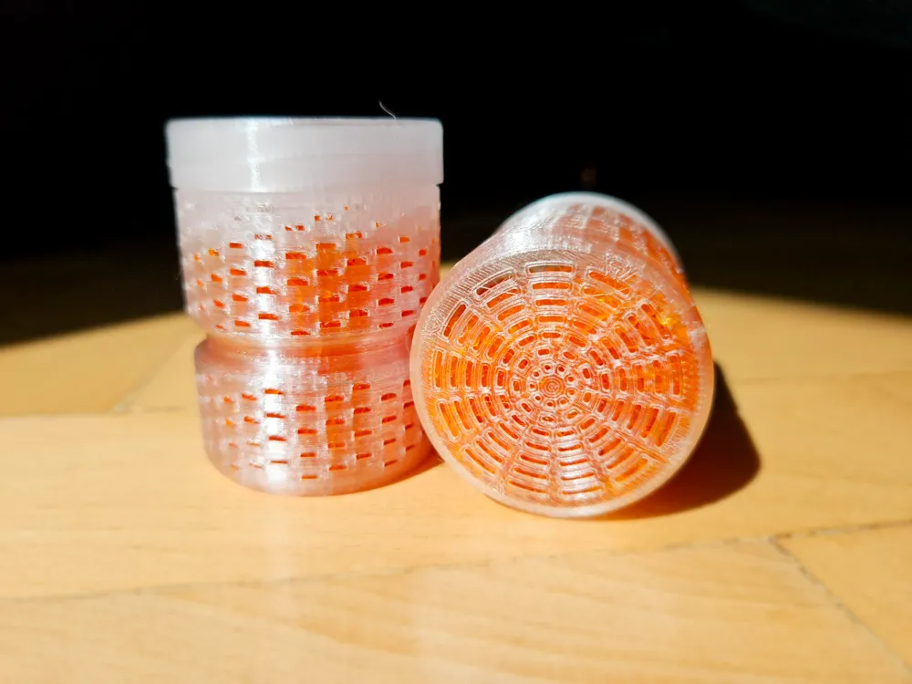 Inner spool desiccant container by MatejB - MakerWorld