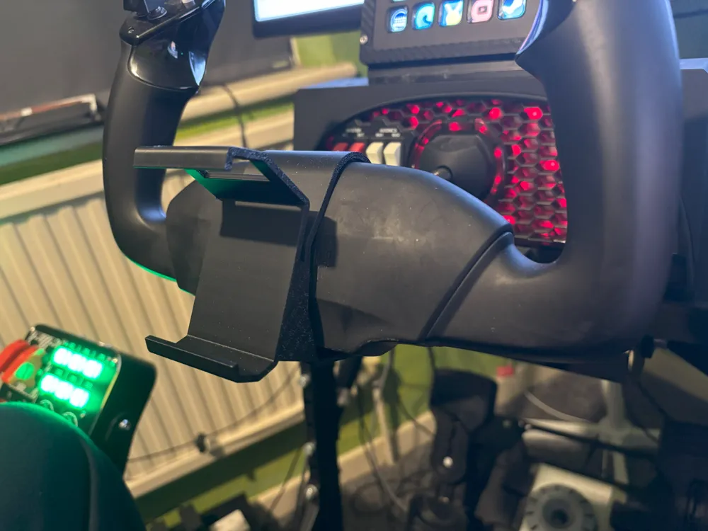 Honeycomb Alpha/Xbox controller mount by SJPeza - MakerWorld