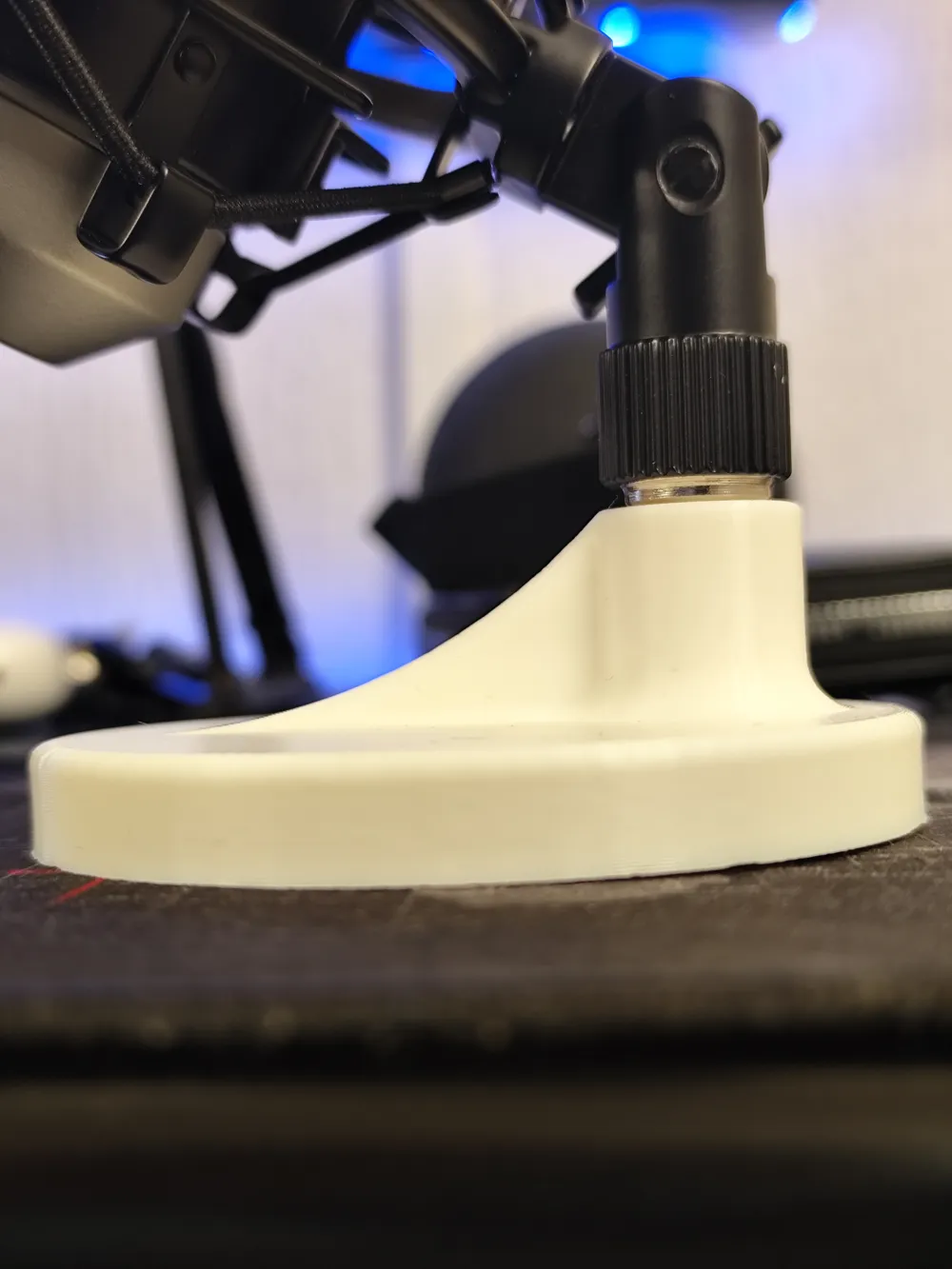 Minimalist Desktop Microphone Stand by YounsMakerWorld: Download Free ...