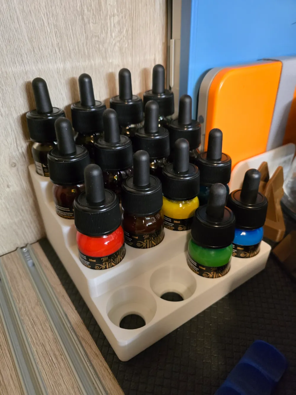 Paint Stand by Atrus Design - MakerWorld