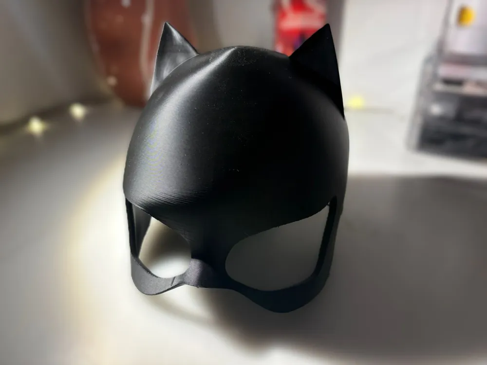 Cat-inspired cosplay mask - Free 3D Print Model - MakerWorld