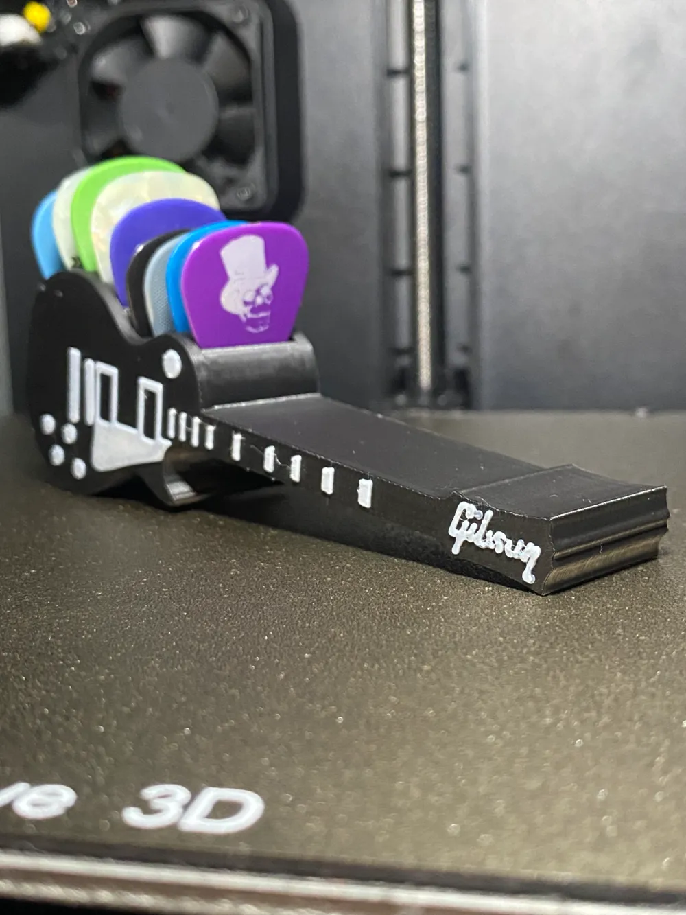 Guitar Pick / Plectrum Holder - Gibson Les Paul by CaptainIglo - MakerWorld