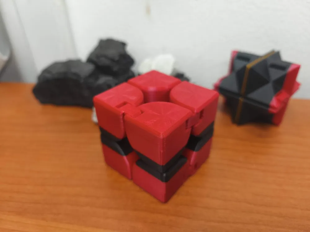 Rounded Infinity Fidget cube - Free 3D Print Model - MakerWorld