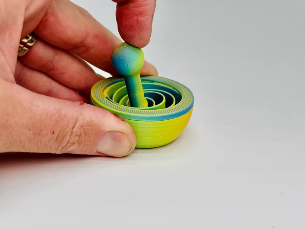 The Springy Thingy Fidget by ENIQUE3D - MakerWorld