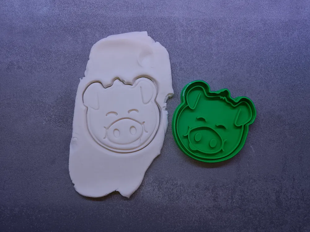 Cure pig cookie cutter by DžonSnou - MakerWorld