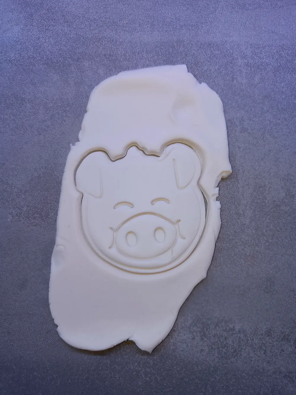 Cure pig cookie cutter by DžonSnou - MakerWorld