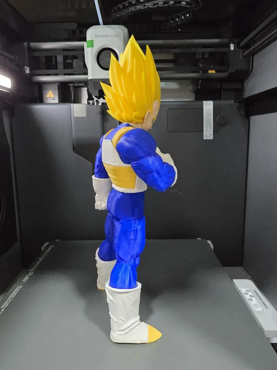 Vegeta SSJ2 por todocolor MakerWorld: Baixe modelos 3D gratuitos