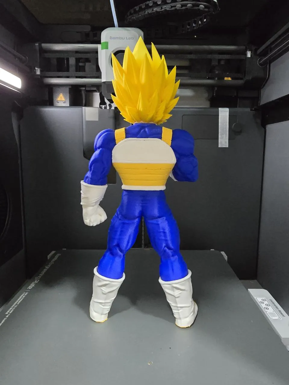Vegeta SSJ2 por todocolor MakerWorld: Baixe modelos 3D gratuitos