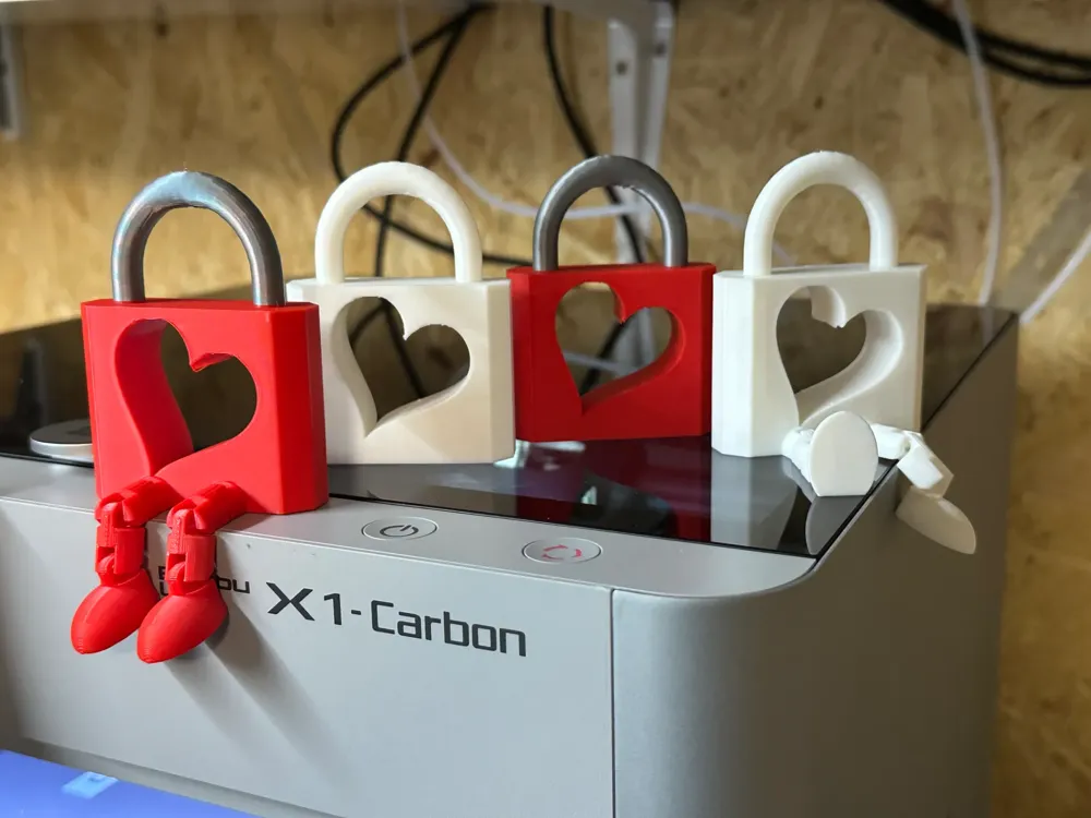 LOVE LOCK with and without legs - Free 3D Print Model - MakerWorld