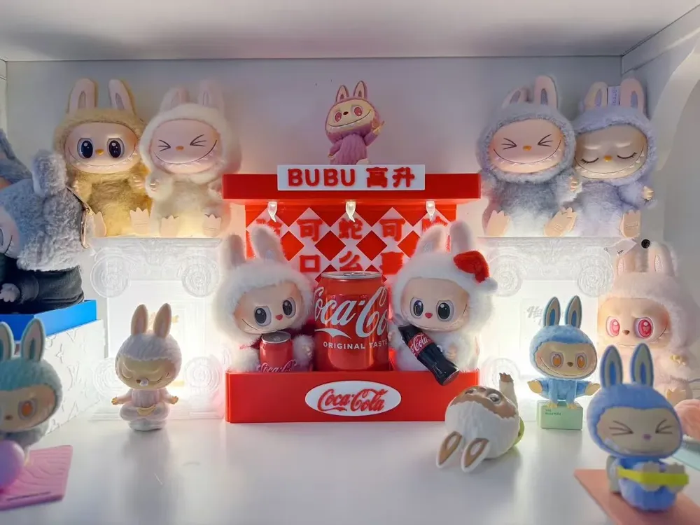 LABUBU Coca-Cola Display Stand by Sharon Ji MakerWorld: Download Free ...