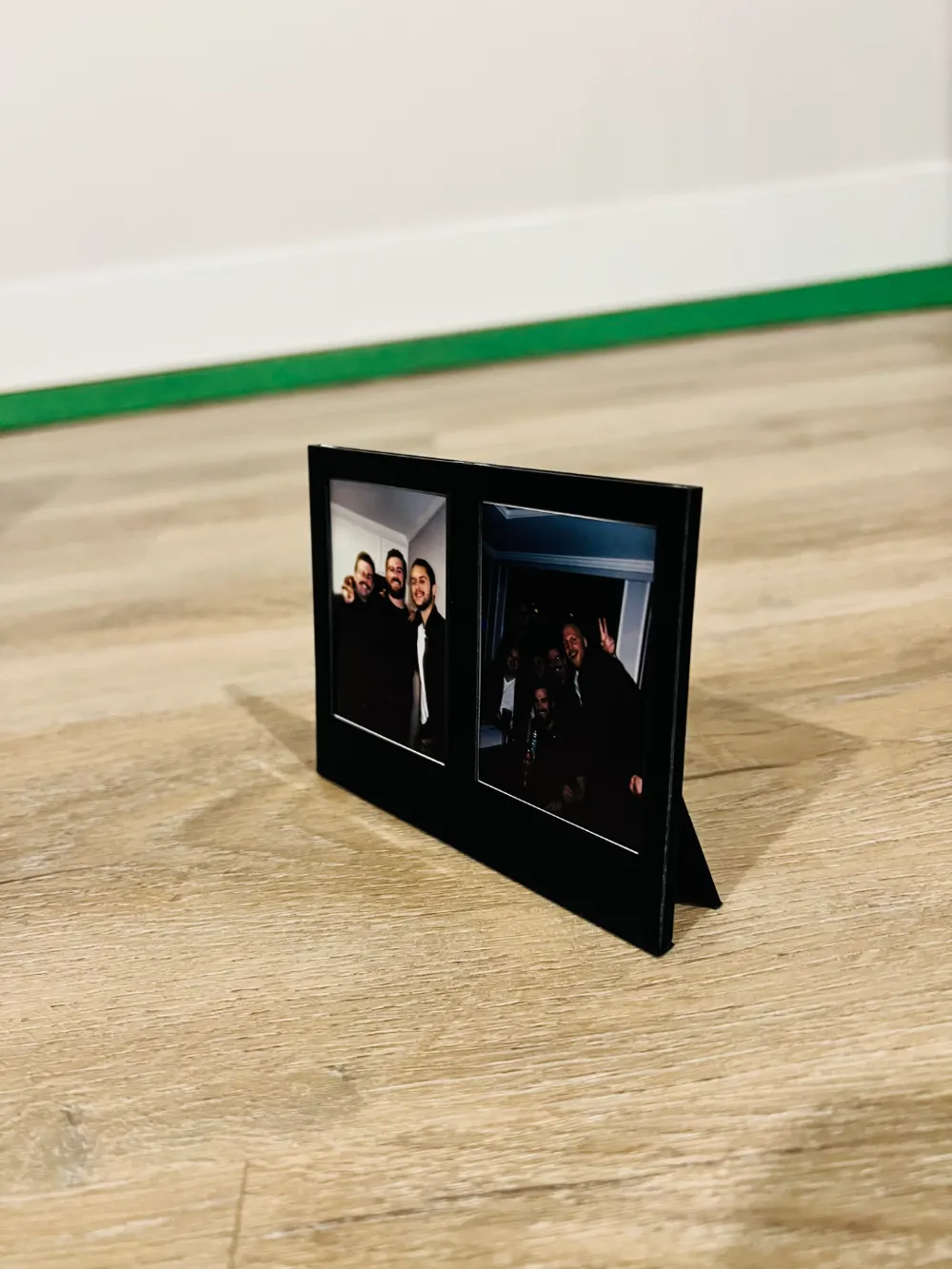 INSTAX Mini Polaroid Frame Stand by ENGINEER3D PRINTS - MakerWorld
