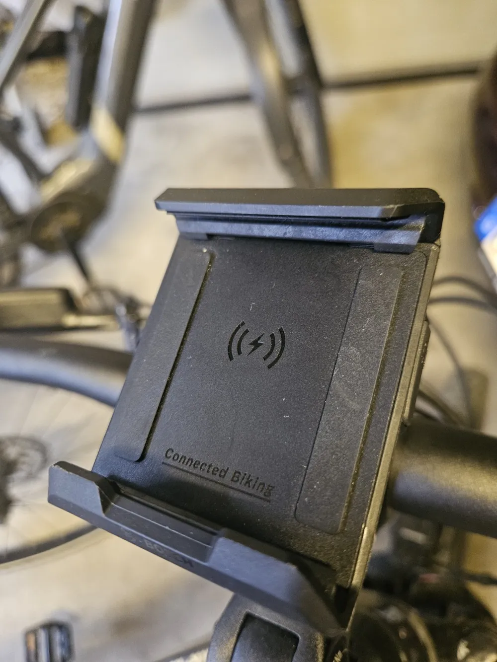 Vertical Smartphone Mount - Free 3D Print Model - MakerWorld