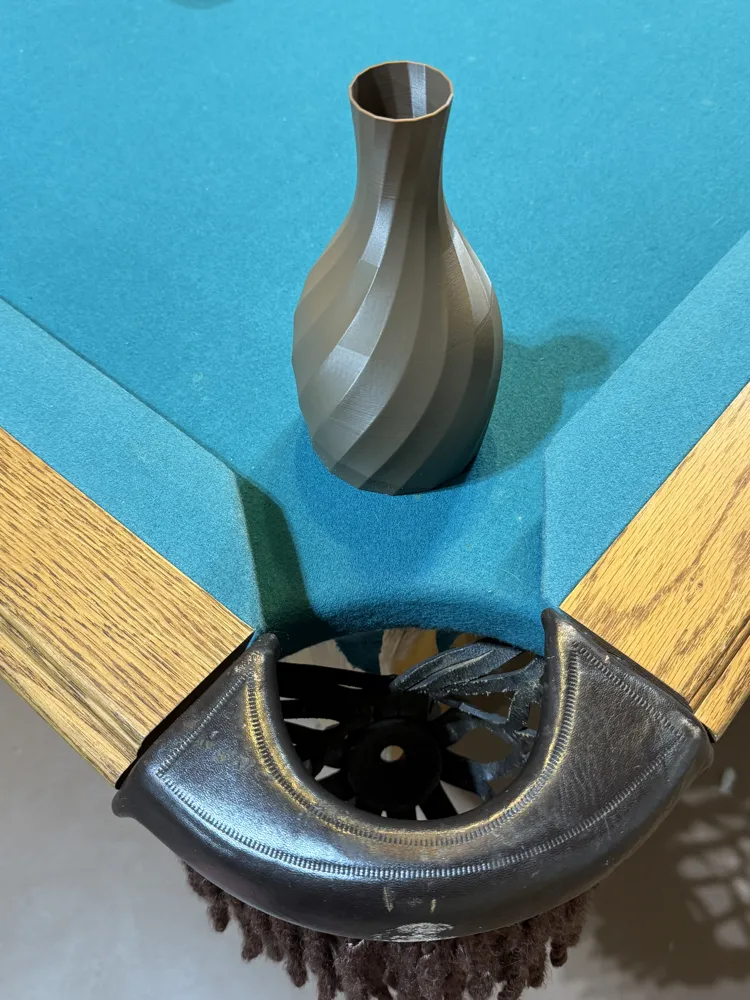 Kelly Pea Pool — Classic Bar Billiards Game Set - Free 3D Print Model ...