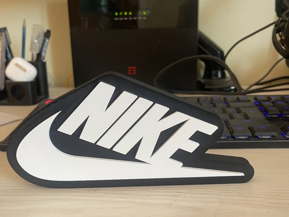 Logotipo de Nike con forma - Modelo de impresión 3D gratuito - MakerWorld