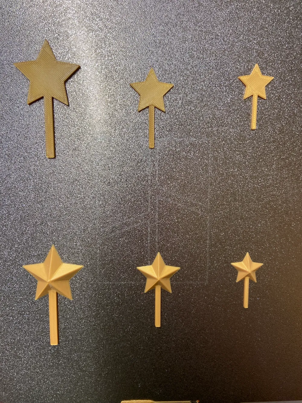 Two different stars three different sizes cake t by Morganja - MakerWorld