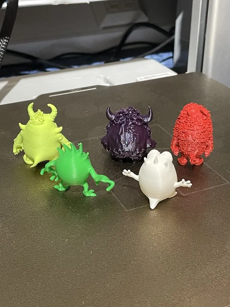 Micro Big Eyed Blob Alien Pets (Series 3) - Free 3D Print Model ...