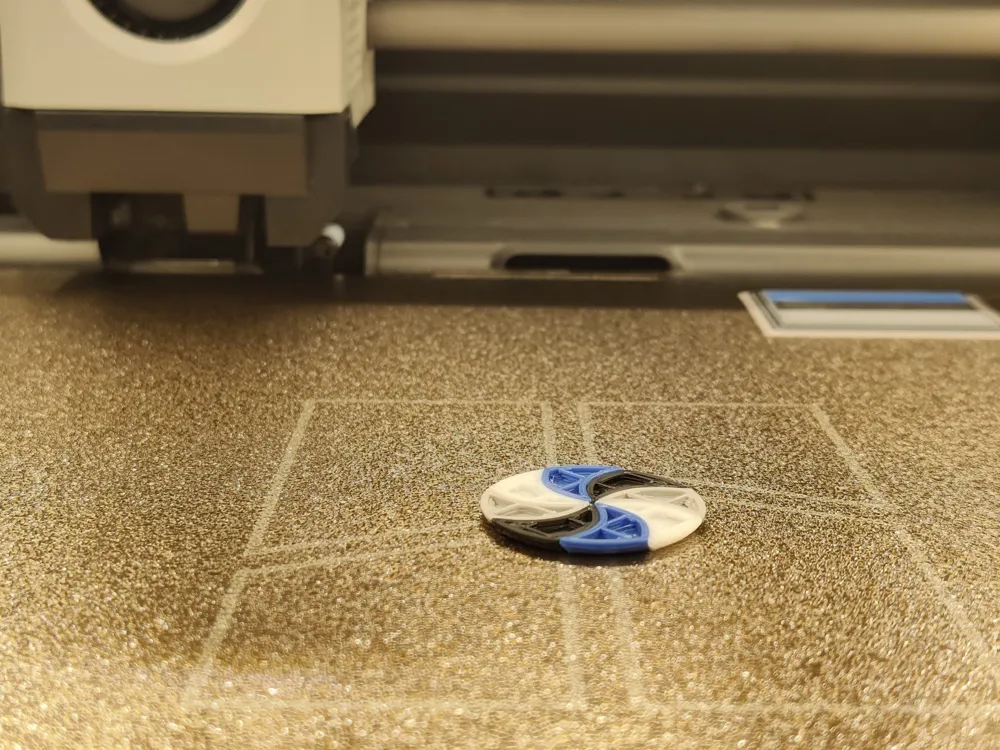 Multicolor AMS test print coin by Naeh MakerWorld: Download Free 3D Models