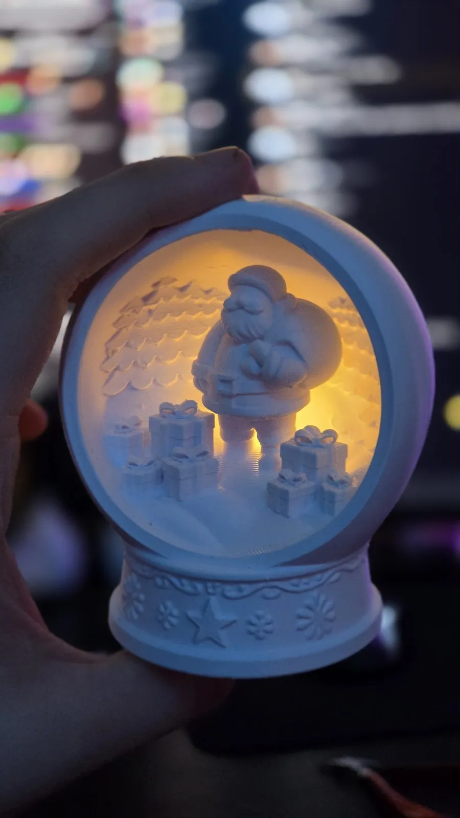 Santa Snow Globe by DQM1N1K MakerWorld: Download Free 3D Models