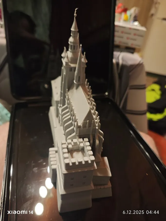 Prague Castle - Free 3D Print Model - MakerWorld