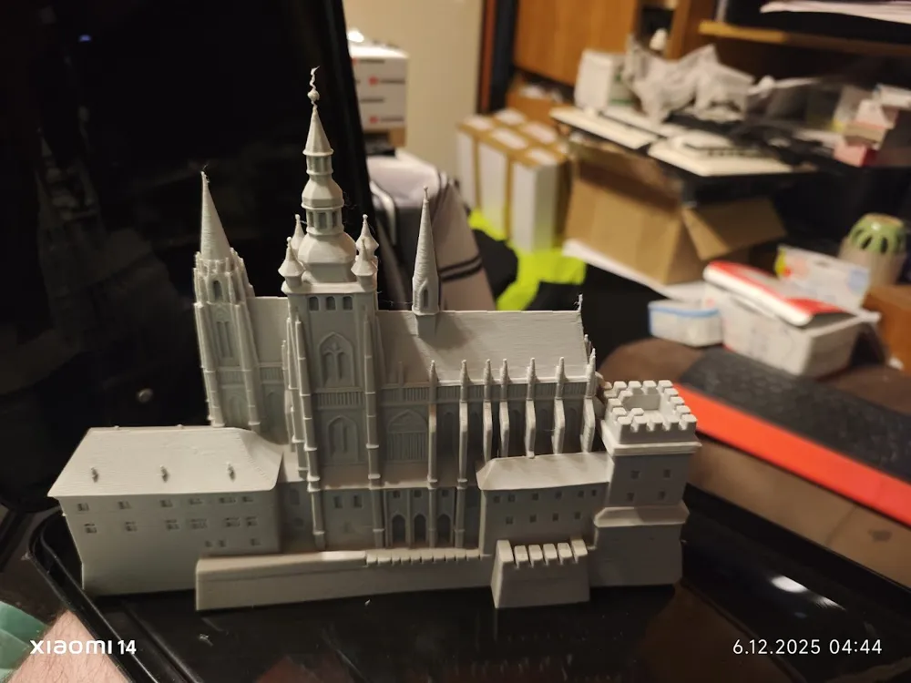 Prague Castle - Free 3D Print Model - MakerWorld
