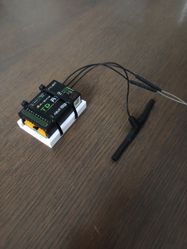 suporte frsky td r12 / td sr 12 (sem furos de parafuso) - Modelo ...