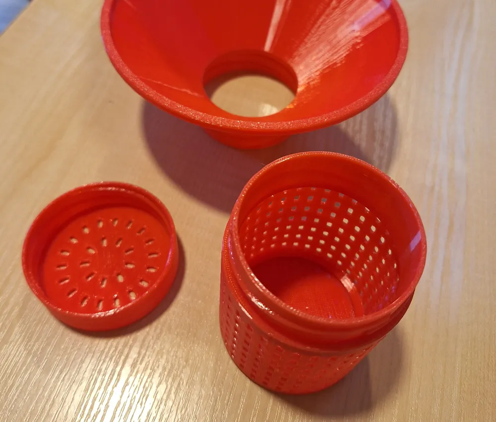 Silica gel container with screw-on funnel by PYXIS - MakerWorld