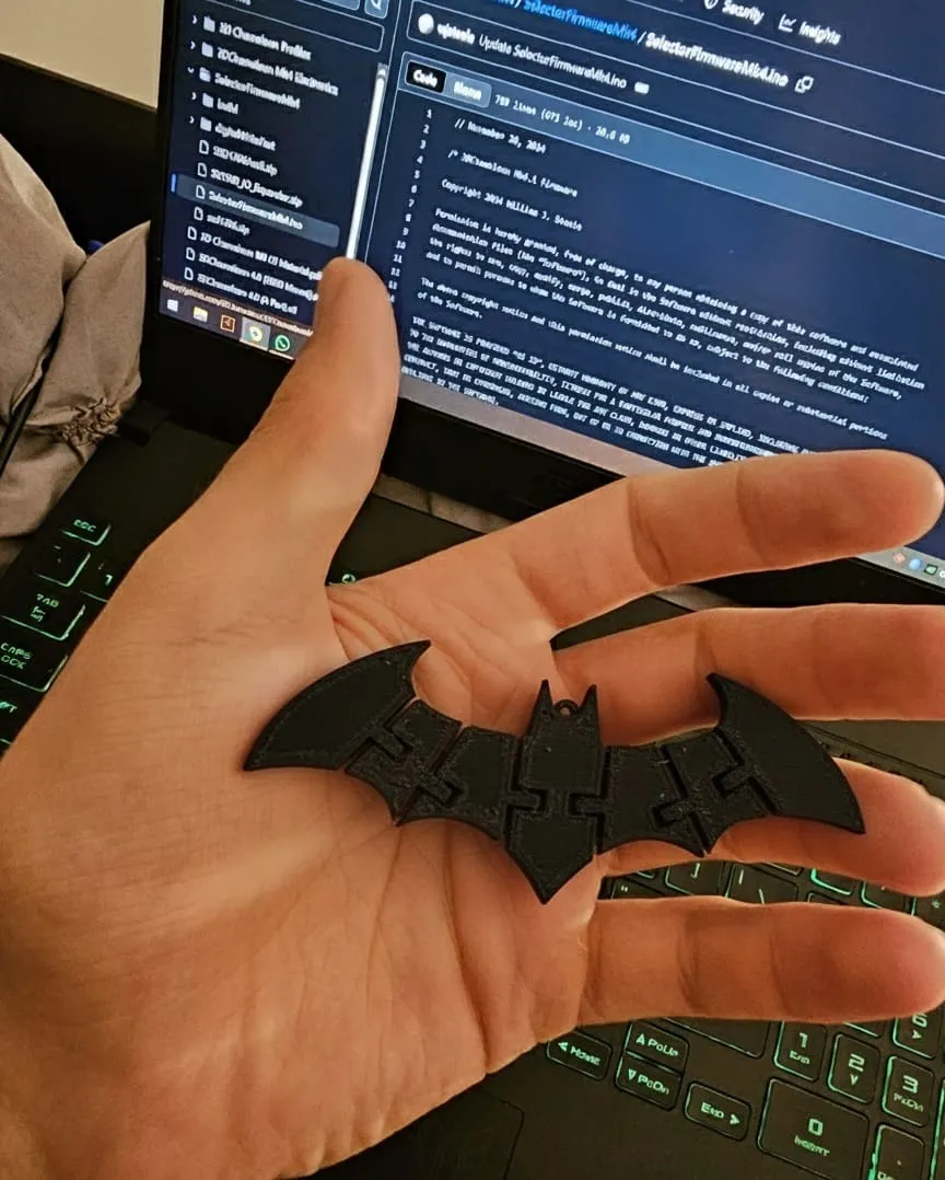 Flexi bat keychain - Free 3D Print Model - MakerWorld
