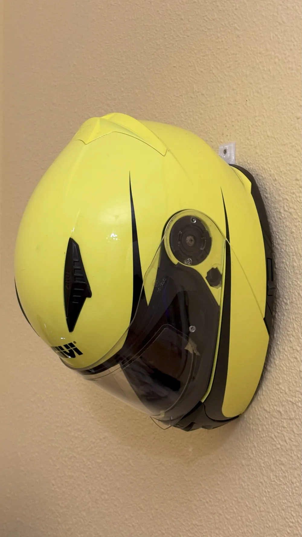 Wall helmet holder - Free 3D Print Model - MakerWorld