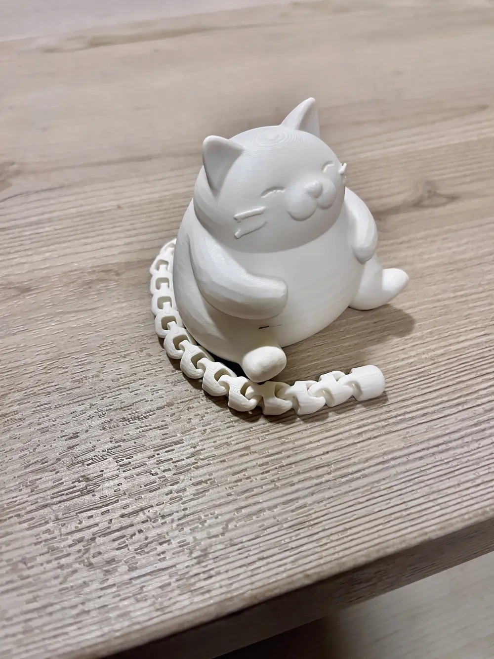 Gato gordo com cauda flexível longa para mexer Remixado por UltraModern3D MakerWorld: Baixe ...
