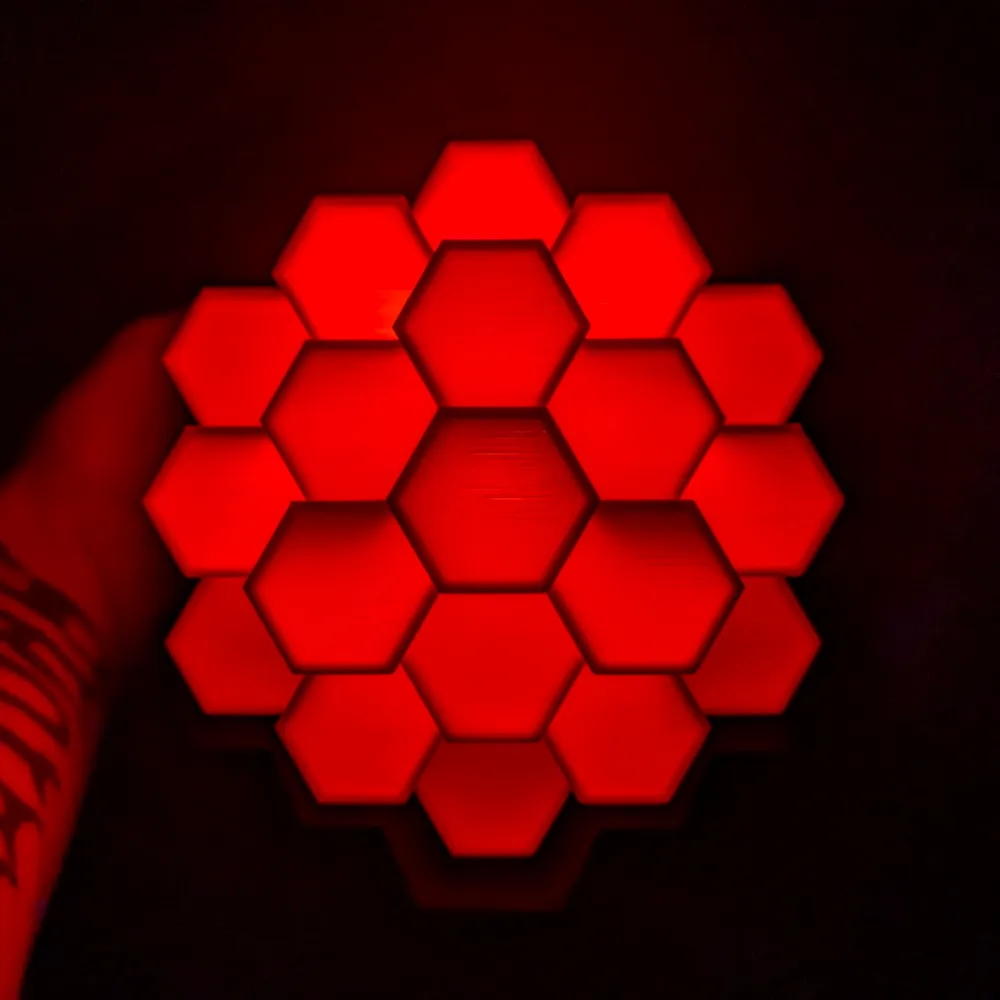 Geometric Hex Lamp with Base by omegapoint - MakerWorld