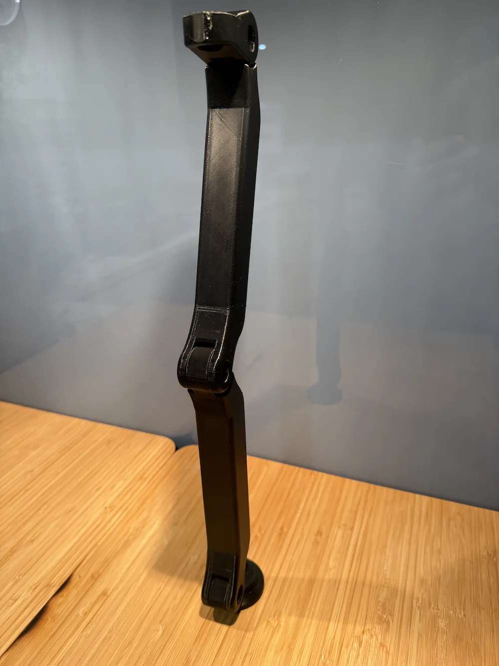 Hue Play Bar Desk Arm by aca MakerWorld: Download Free 3D Models