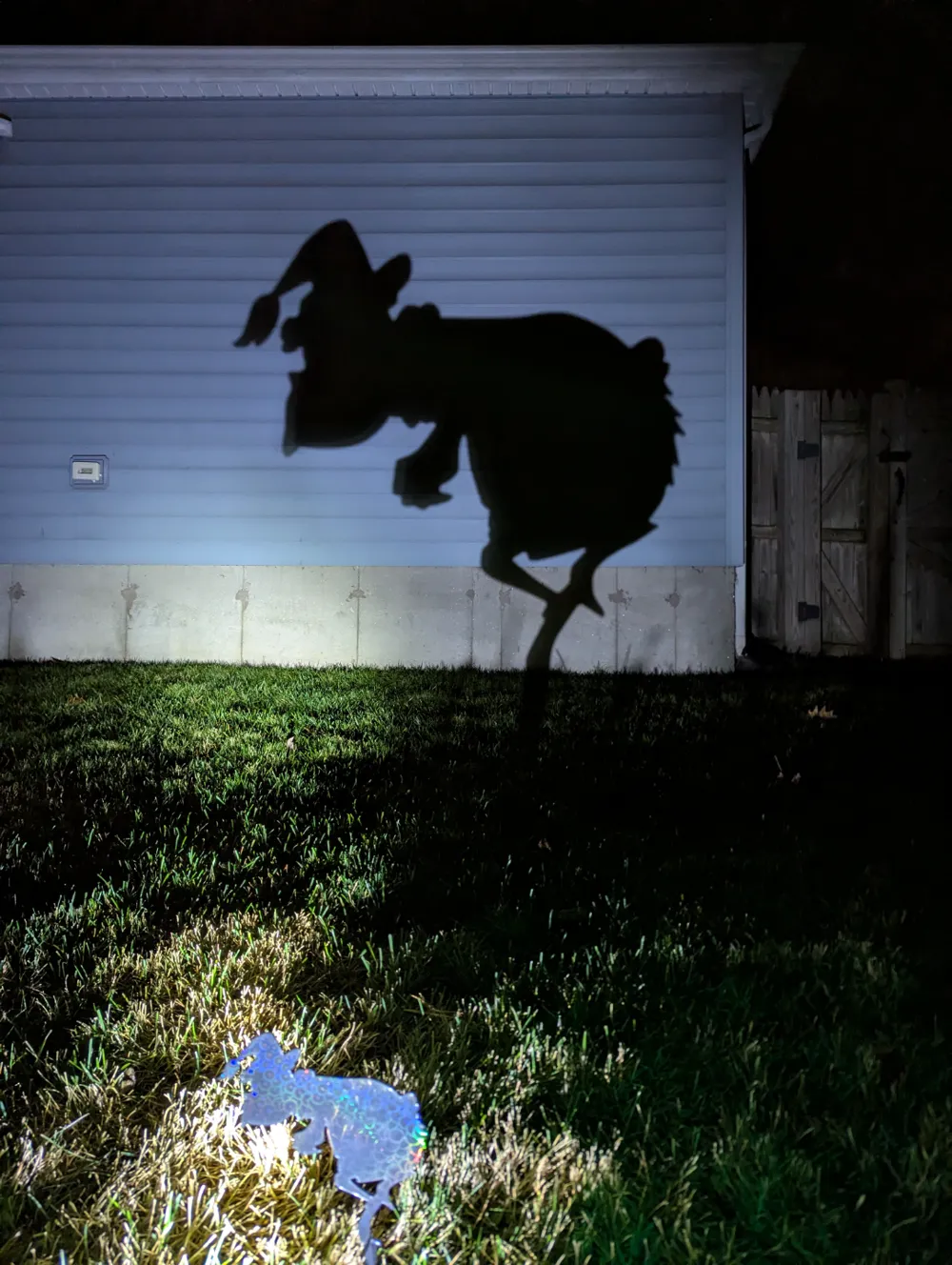 The Grinch Tip-Toeing - Christmas Shadow Caster by Quantum Print Labs ...
