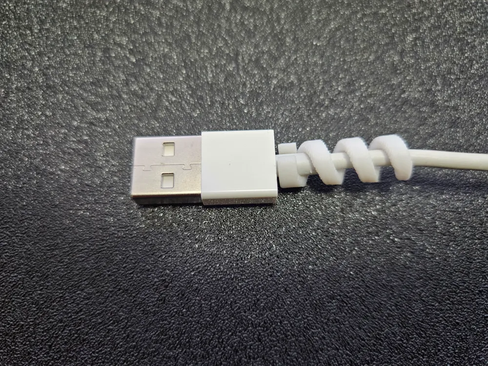CABLE PROTECTOR - USB AND LIGHTNING by Darren 3d print MakerWorld ...