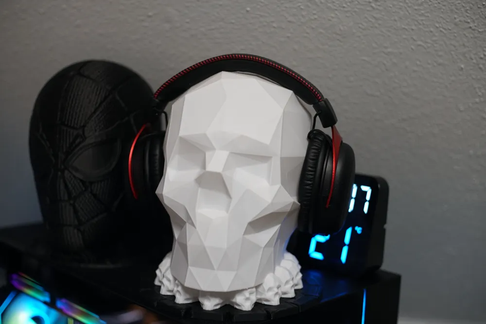 Skull LowPoly Headset stand by E9-3D - MakerWorld
