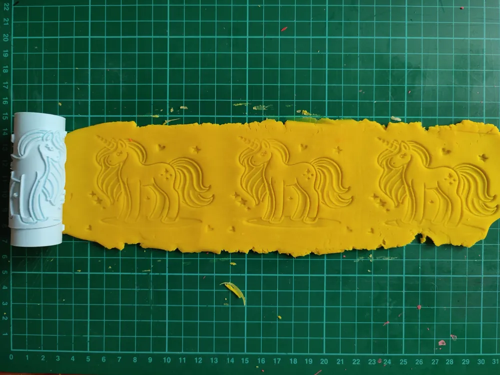 Unicorn Play-Doh Roller by AP3X Design MakerWorld: Download Free 3D Models