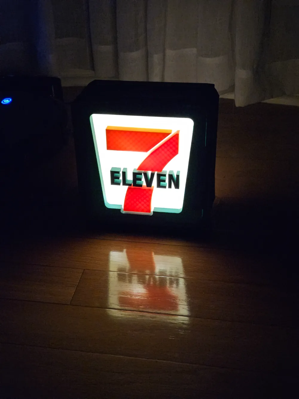 711 Inspired Table Lamp by Bokkins' Workshop MakerWorld: Download Free ...