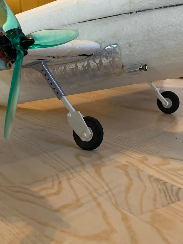 Landing gear for RC plane angles 0-45 degrees by PhantomHeadache ...