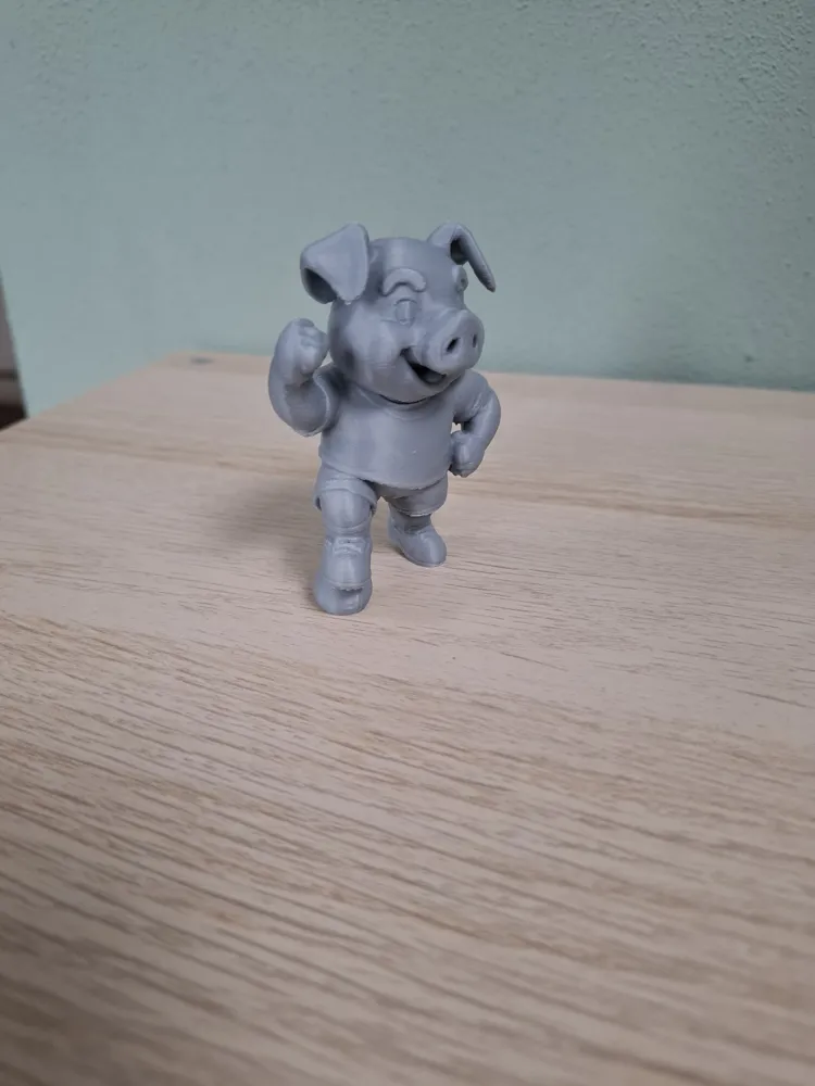 soccer/football pig - Free 3D Print Model - MakerWorld