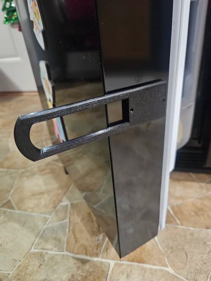 Refrigerator door pull assist by clpontius - MakerWorld