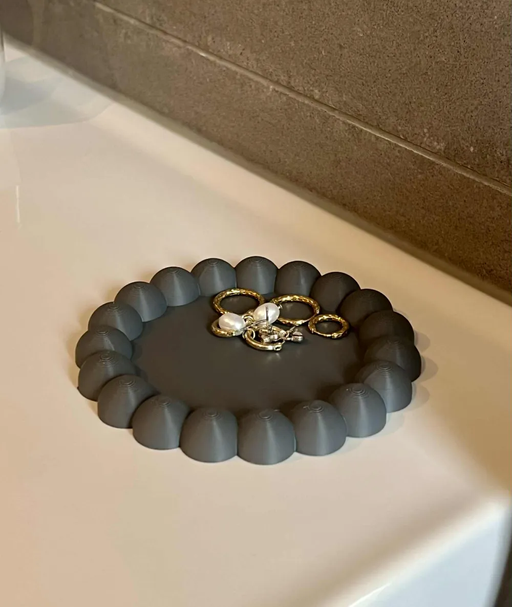 Jewelry tray - Free 3D Print Model - MakerWorld