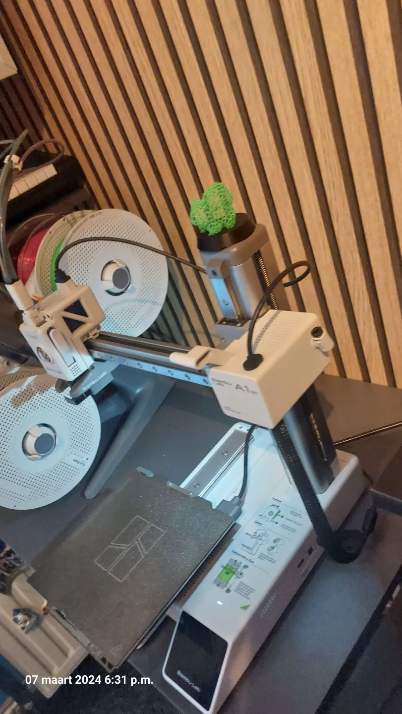 Bulbasaur Voronoi by Logitech mouse - MakerWorld