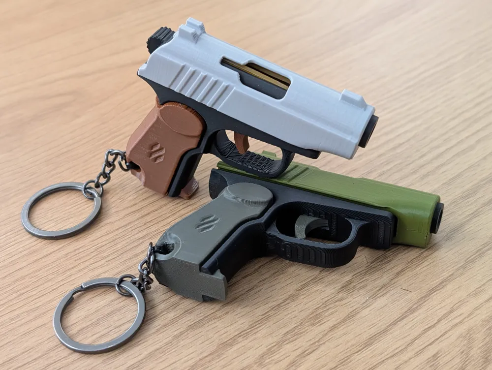 Makarov PM - fidget keychain toy gun - Free 3D Print Model - MakerWorld