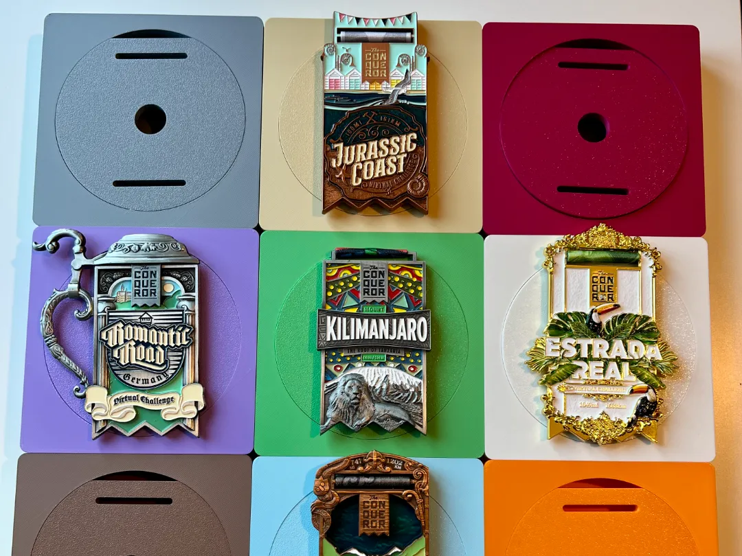 Square Medal Holders by 3DPrintingCF MakerWorld: Download Free 3D Models